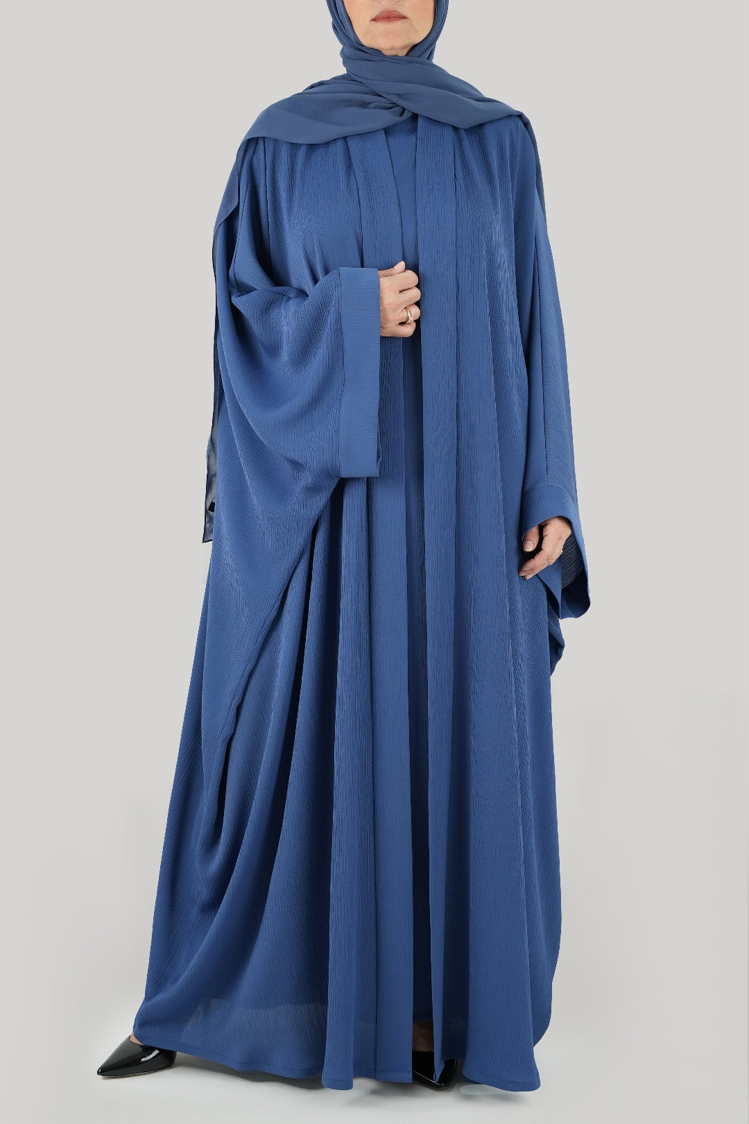 Crushed Blue Colored Bisht Abaya - Matida - thowby ثـوبي